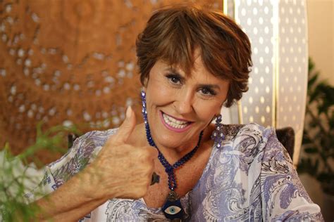 MÁRCIA SENSITIVA AFIRMA QUE NOVA PANDEMIA TOMARÁ O MUNDO EM 2024