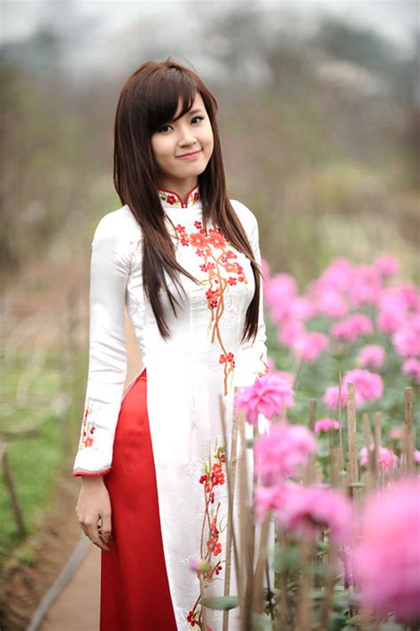 Mặc áo dài gợi cảm như hot girl Xem 1500 Mẫu Vải Áo Dài Đẹp Mới Nhất 2025