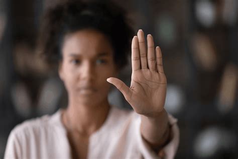 No Brasil mulheres negras enfrentam um maior risco de serem vítimas de