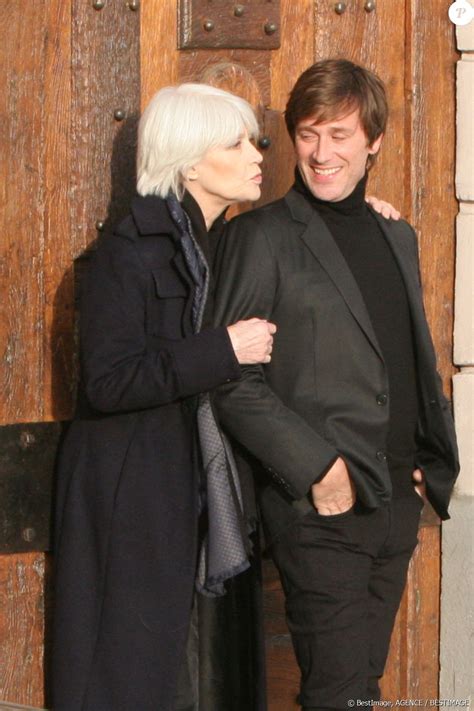 Exclusif Françoise Hardy et son fils Thomas Dutronc se baladent le