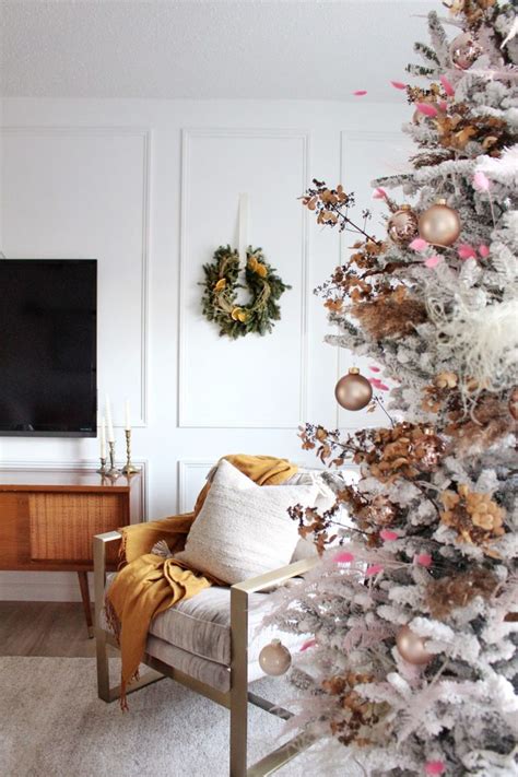 28 Christmas Tree Color Scheme Ideas That Always Work