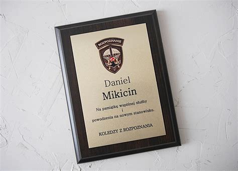 Grawerowany Dyplom Z Personalizacj Dla Wojskowego Deska