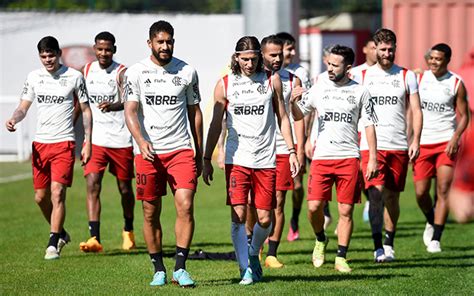 Sampaoli define time titular do Flamengo para jogo contra o Cuiabá em