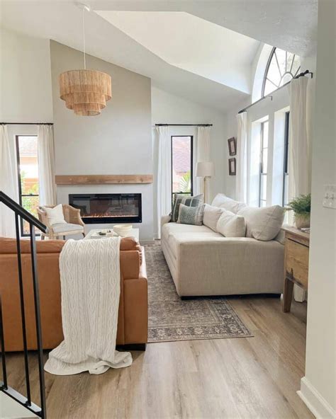 Modern Living Room With Lofty Ceilings Soul Lane