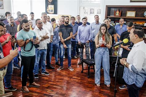 Prefeito Sivaldo Albino assina Ordens de Serviço para realização de