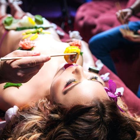 Naked Sushi Praag Vrijgezellenfeest