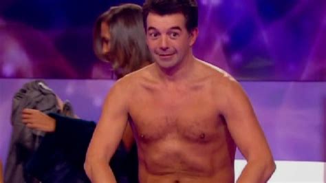 Quand Stéphane Plaza fait un strip tease