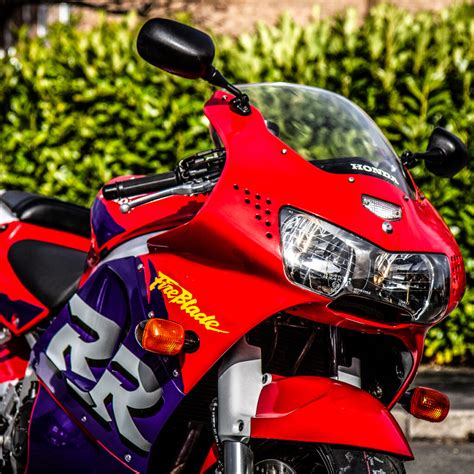 Honda CBR 900 RR Fireblade Apex 66