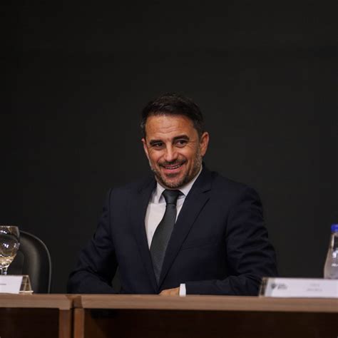 Rodrigo Caetano Favorito Ao Cargo De Executivo Da Cbf Campe O Do