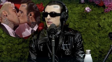 Rosa Chemical E Fedez Il Bacio Era Stato Concordato Biccy