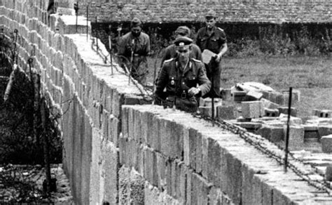 1961 Construcción del muro de Berlín El Norte de Castilla