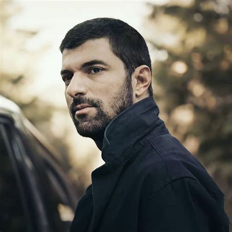 Engin Akyürek on Instagram Tablo gibi YeniProfilResmi