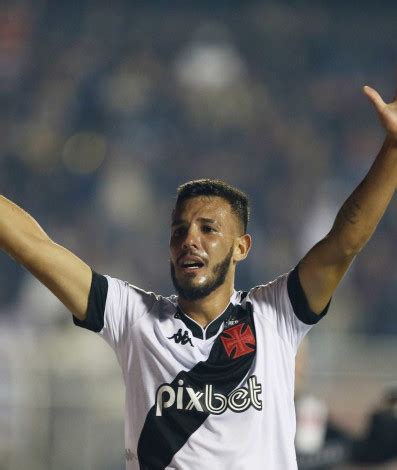 Vasco renova Zé Vitor até dezembro de 2026 MH Vasco