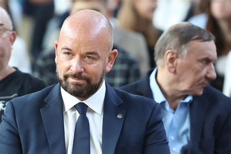 Prezydent Wrocławia Jacek Sutryk kupił dom od właściciela klubu Sparta