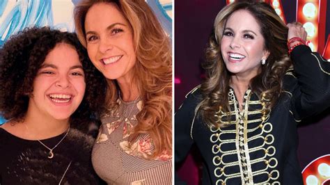 Lucerito Mijares Imita El Video De Su Mam En Donde Presume Su