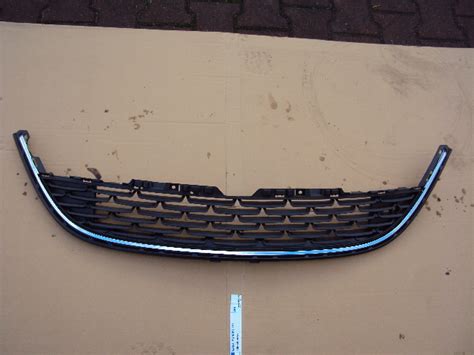 kratka zderzaka środkowa OPEL ASTRA J IV lifting 12854229124