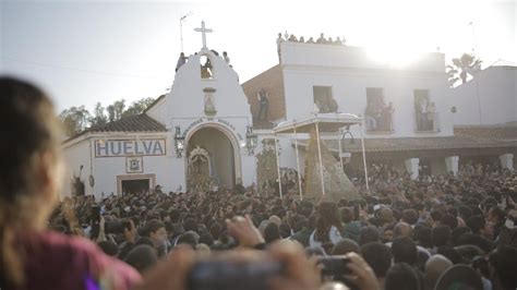 El Roc O Vivas Y Plegarias Al Paso De La Virgen Del Roc O Por La