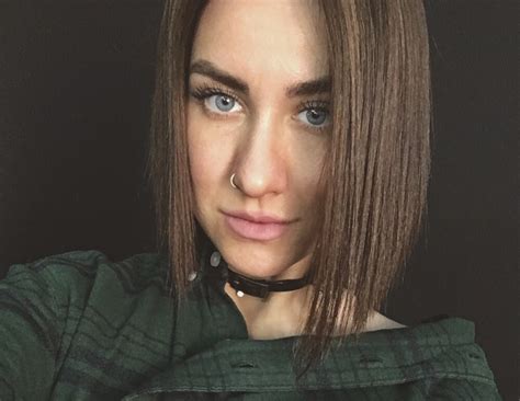 Evalilu Webcam Model Profile Xhamsterlive