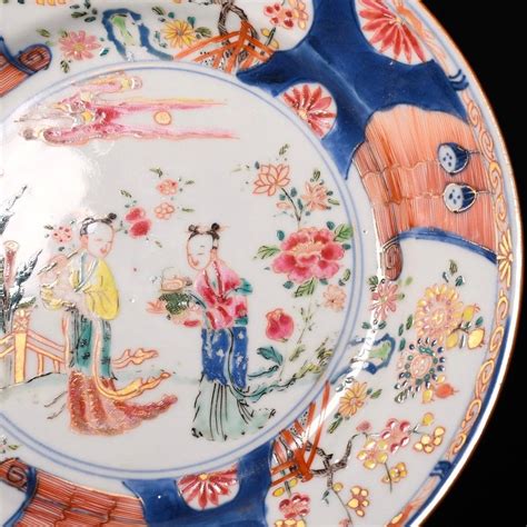 Bord Assiette En Porcelaine Aux Maux De La Famille Rose Riche