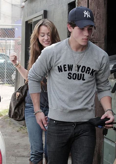 Pin By Giuliana Rodriguez On Jonas Bros Nick Jonas Nick Jonas