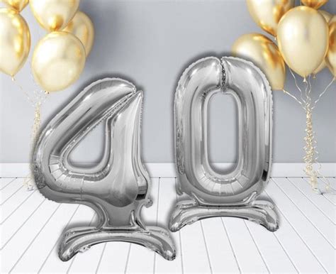 Folie Ballon Cijfer 4 Zilver Met Standaard 76 Cm Bol