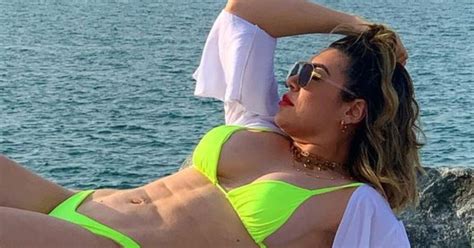 De Biqu Ni Naiara Azevedo Exibe Barriga Meses Ap S Lipo Lad