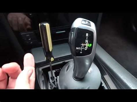 Comment débloquer la boîte de vitesses automatique sur la BMW Série 5