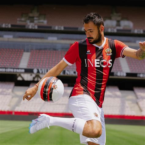 Nouvelle ère nouveaux maillots Saison 2023 24
