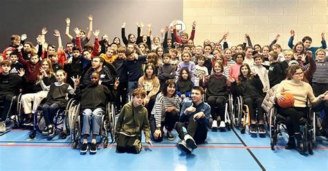 Verny Journée de sensibilisation aux handicaps auprès des élèves de 6e