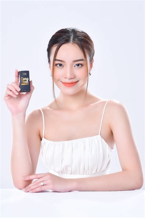 Những bức ảnh đẹp của người mẫu chụp ảnh quảng cáo cho bộ sưu tập mới