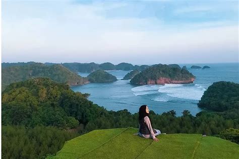 Pantai Paling Eksotis Di Malang Ini Membuat Betah Ada Yang Mirip
