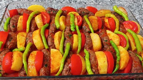 İZMİR KÖFTE TARİFİ FIRINDA KÖFTE PATATES NASIL YAPILIR KOLAY YEMEK