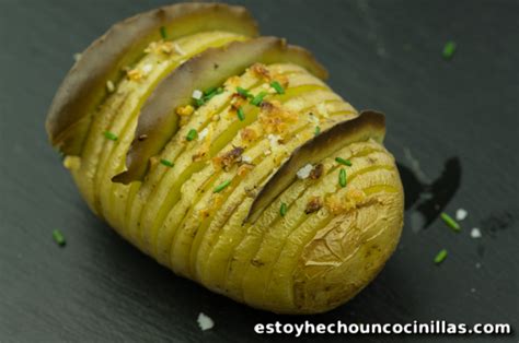 Recette de Hasselback potatoes pommes de terre rôties à la suédoise