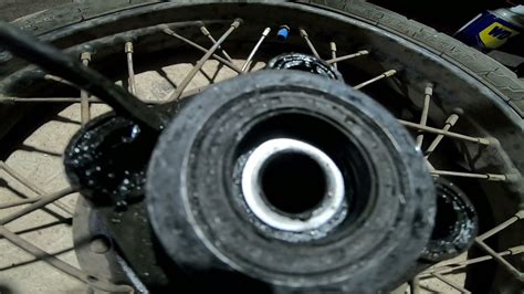 Cómo cambiar sacar bujes de sprocket FT150 Grafito YouTube