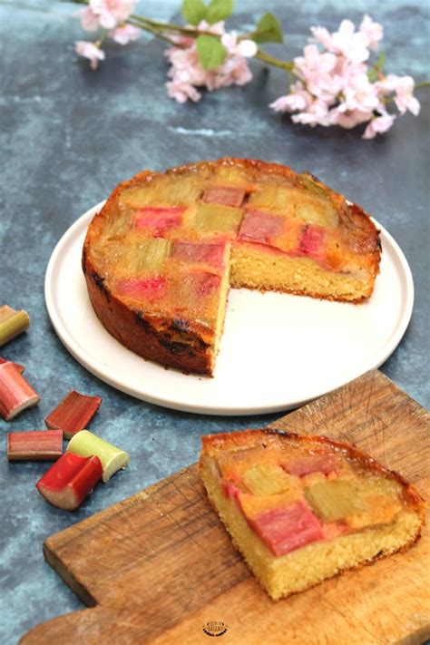 Gâteau renversé à la rhubarbe façon tatin