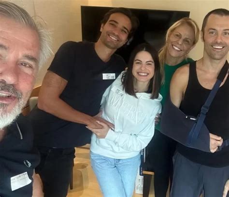 Mãe de Kayky Brito publica primeiras fotos do ator após alta hospitalar