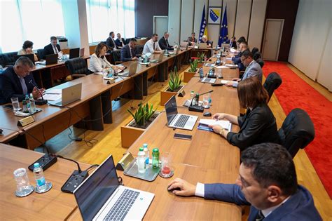 Danas zasjeda Vijeće ministara BiH na stolu i odluka o ustanovljenju