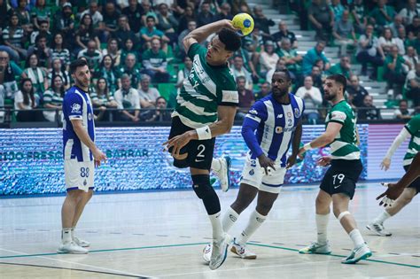 Sporting é campeão nacional de andebol
