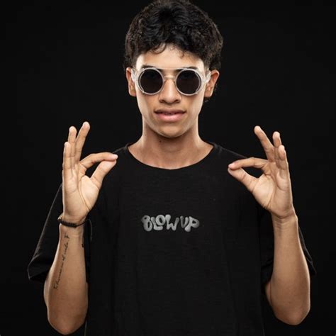 Stream Santiago Vásquez music Listen to songs albums playlists