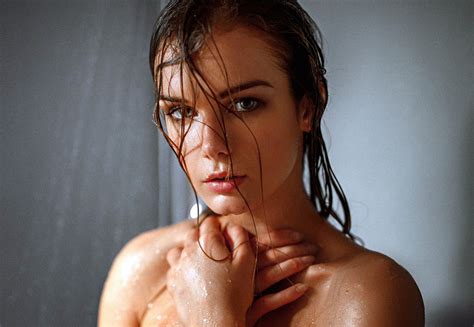 Women Long Hair Brunette Looking At Viewer Portrait Water Drops Irina