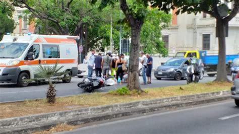 Incidente A Messina Scontro Tra Auto E Scooter Nei Pressi Di Villa