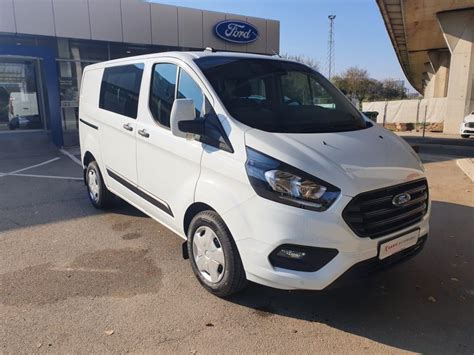 FORD CUSTOM DCIV SWB TREND 130 KS 2022 God