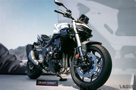 ホンダがネイキッドバイクの旗艦CB1000ホーネットを日本初公開 カッコいいストリートファイターが目指すはクラスの頂点