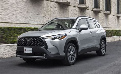 Toyota Corolla Cross Hev Llega A M Xico Precio Y Versi N