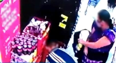 Câmeras flagram trio suspeito de furtar mercado em Caruaru no Agreste