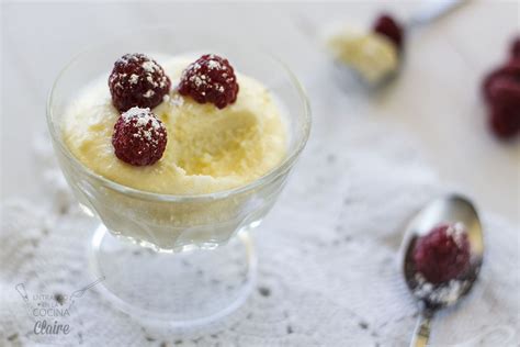 Mousse De Chocolate Blanco Al Azahar Con Frambuesas