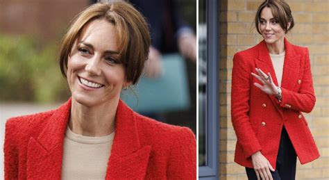 Kate Middleton Il Blazer Rosso Low Cost Di Zara Non Passa