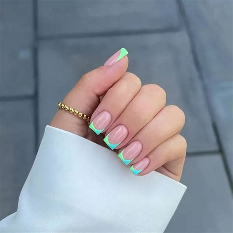 Sintetiza más de 60 imágenes sobre uñas francesas color neon el