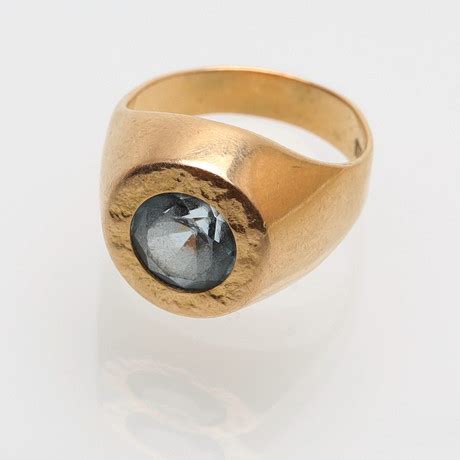 KLACKRING med blå sten guld 18K 1971 Smycken Ädelstenar Ringar