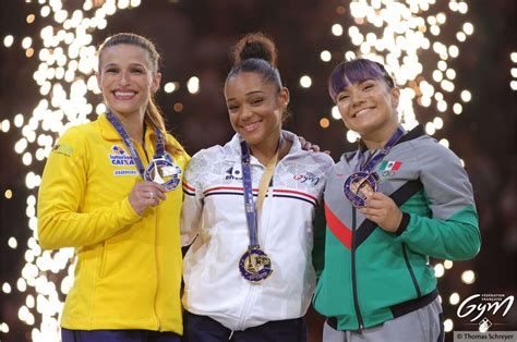 Alexa Moreno gana doble medalla mundial en Gimnasia Artística